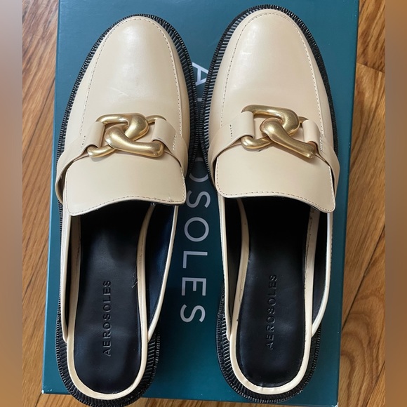 AEROSOLES | Shoes | Aerosoles Lowery Offwhite Lug Sole Leather Mules 95 ...
